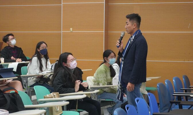 Chief of Deutsche Welle’s Taipei Office Shared His Experiences to EPT ... Chief of Deutsche Welle’s Taipei Office Shared His Experiences to EPT ...